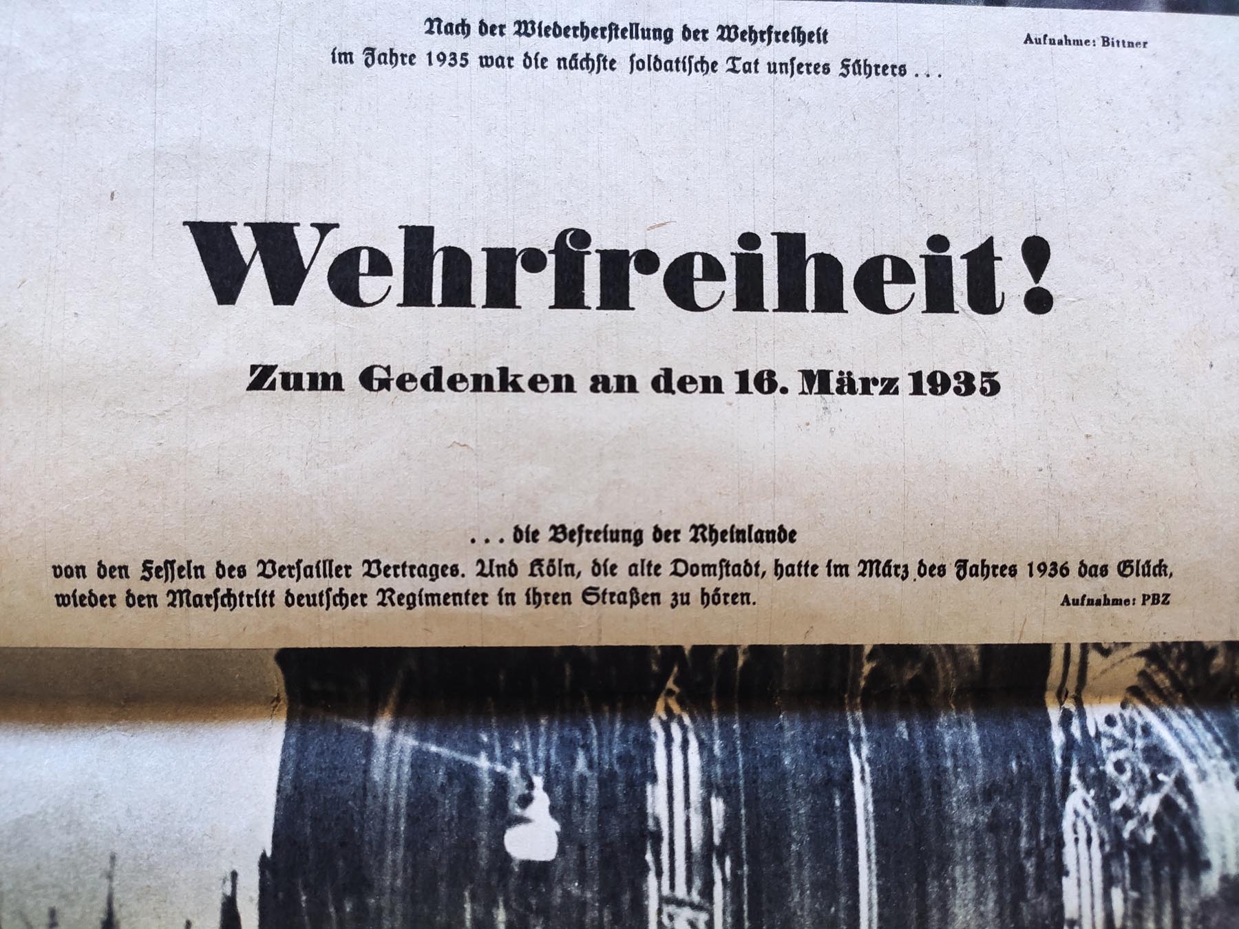 Supplément du journal allemand Der Armee an Feldzeitung avec de ...
