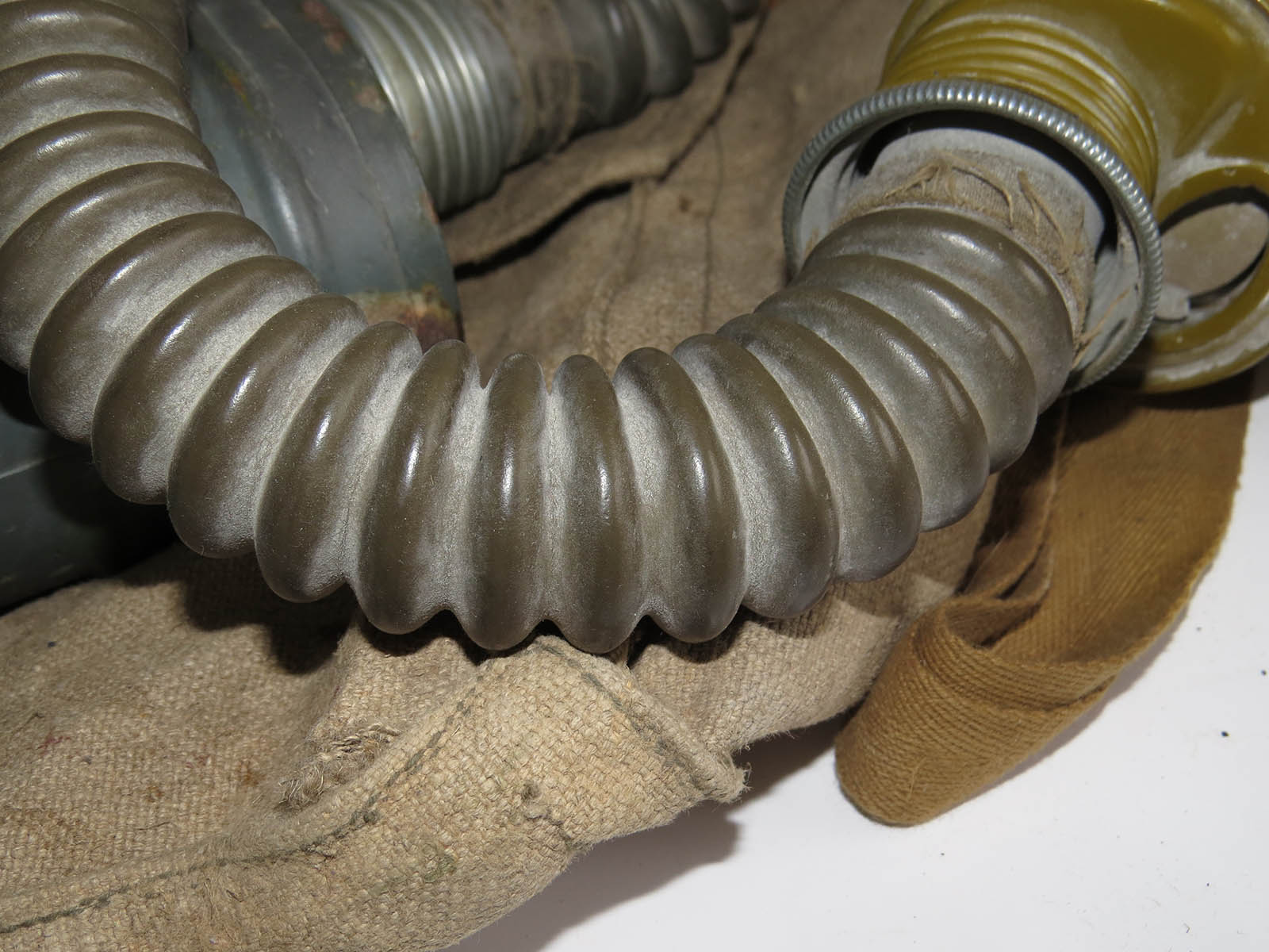 Rare WW2 period gas mask complete set with mask ShM-1