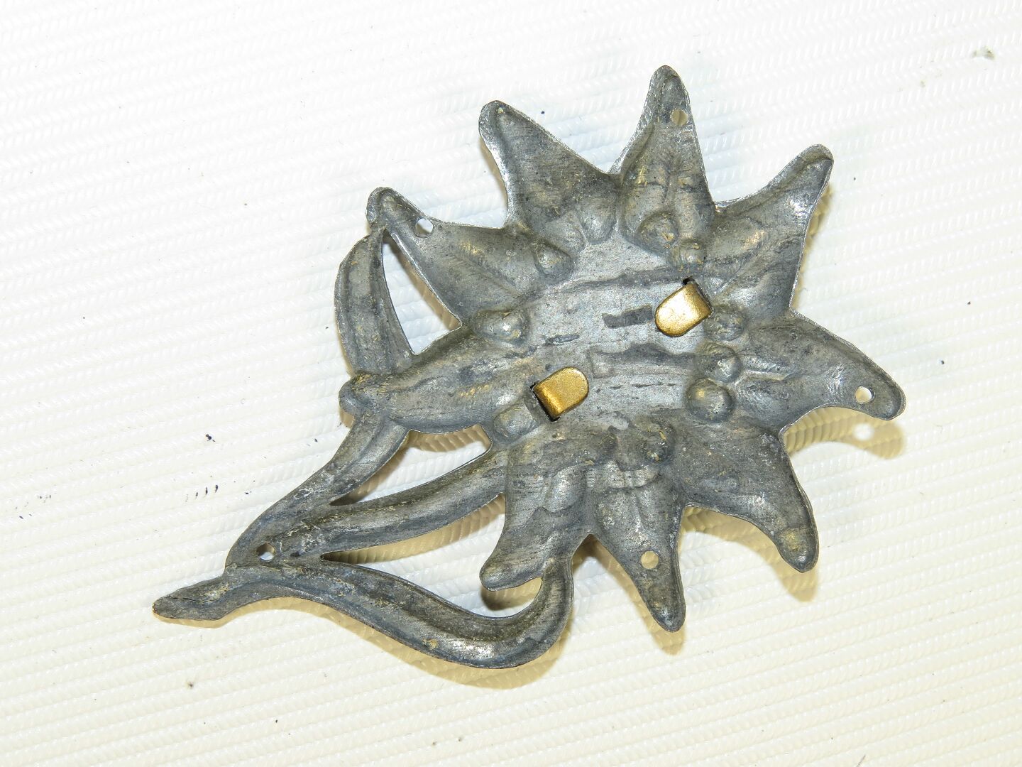 WW2 German Wehrmacht/ Army Gebirgsjager / Mountain troops Edelweiss hat emblem- Insignia ...