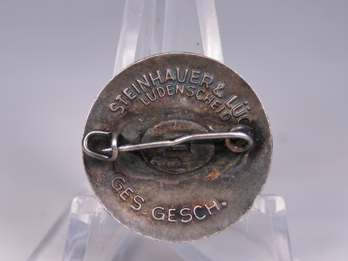 Early Deutsche Jungvolk Membership Badge with V Marking