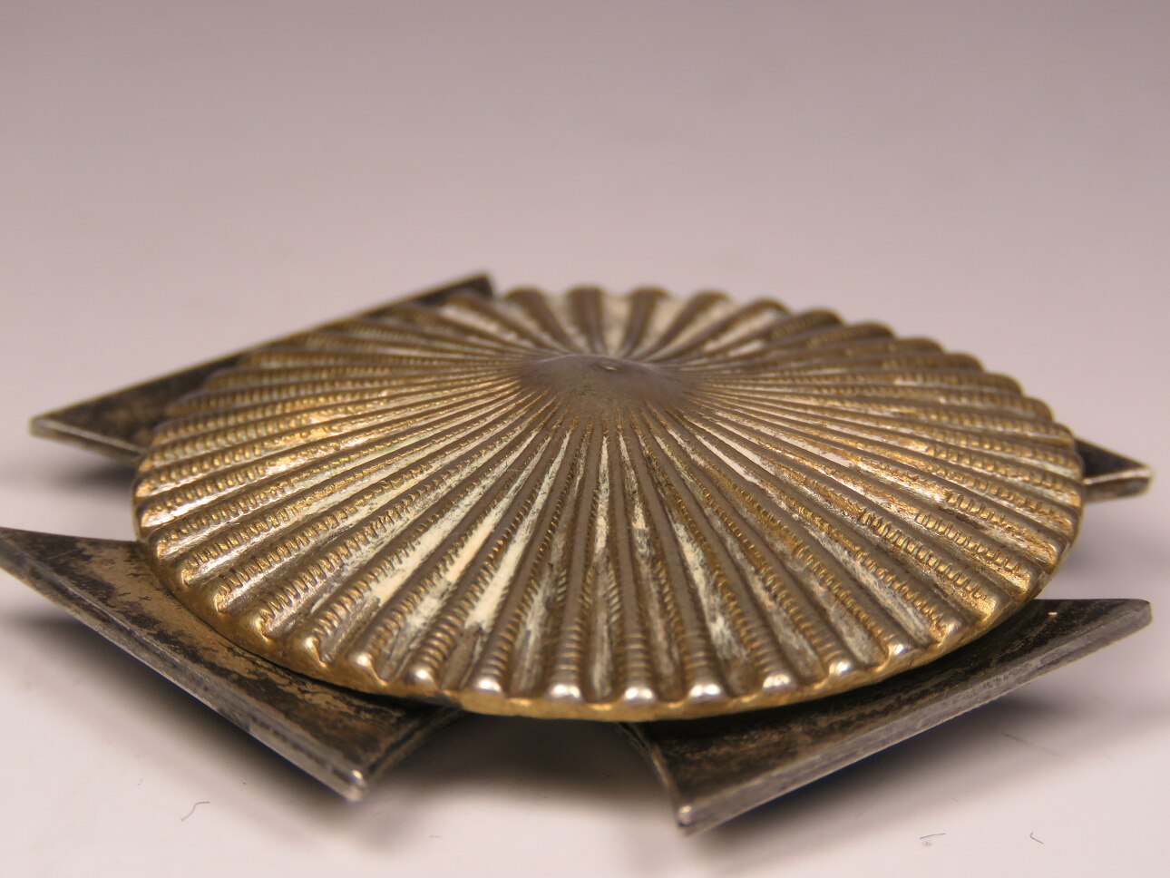 Iron Cross First Class Deumer, on a clamshell screw