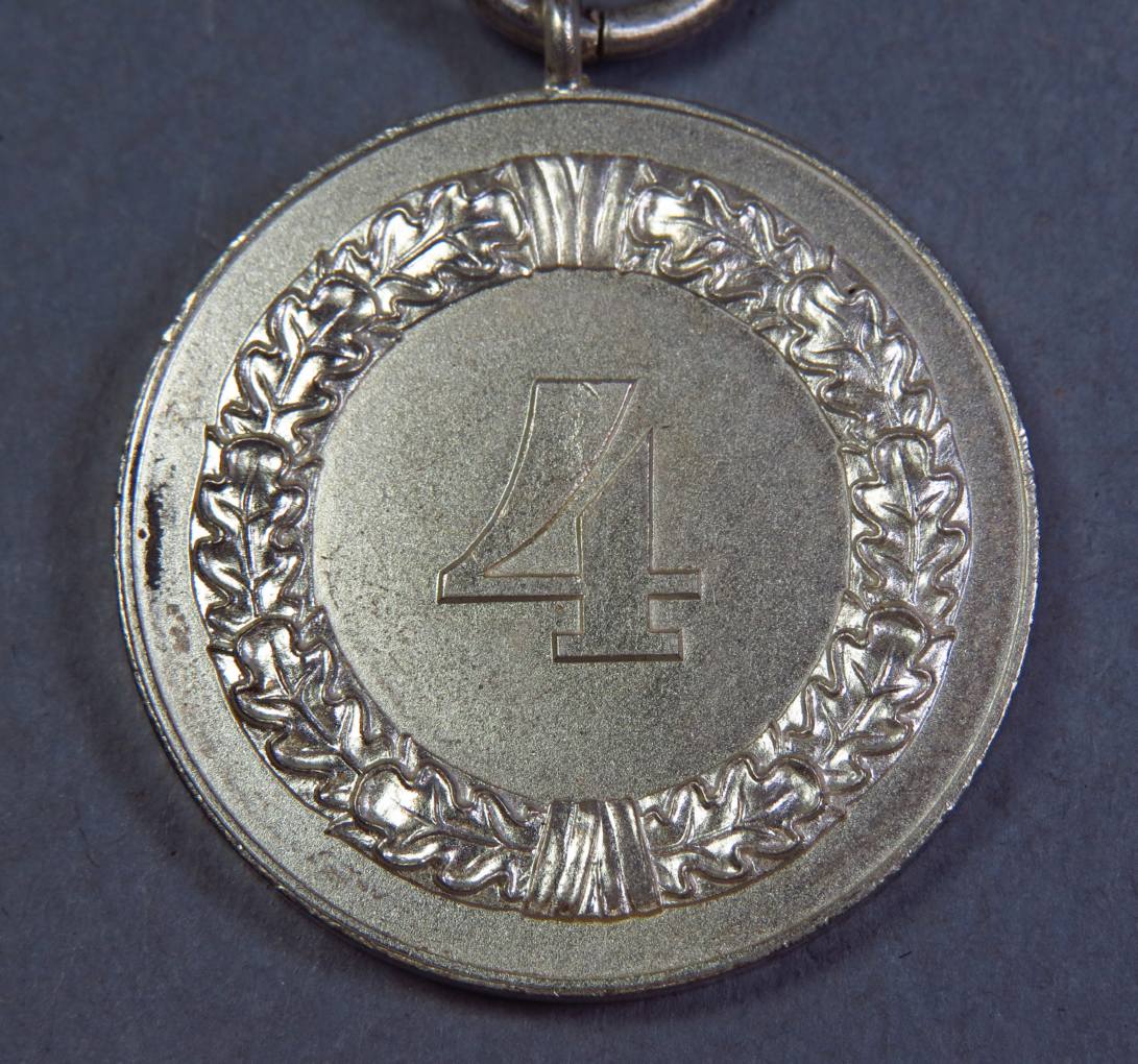4 year of faithful service in the Wehrmacht medal, Luftwaffe version ...