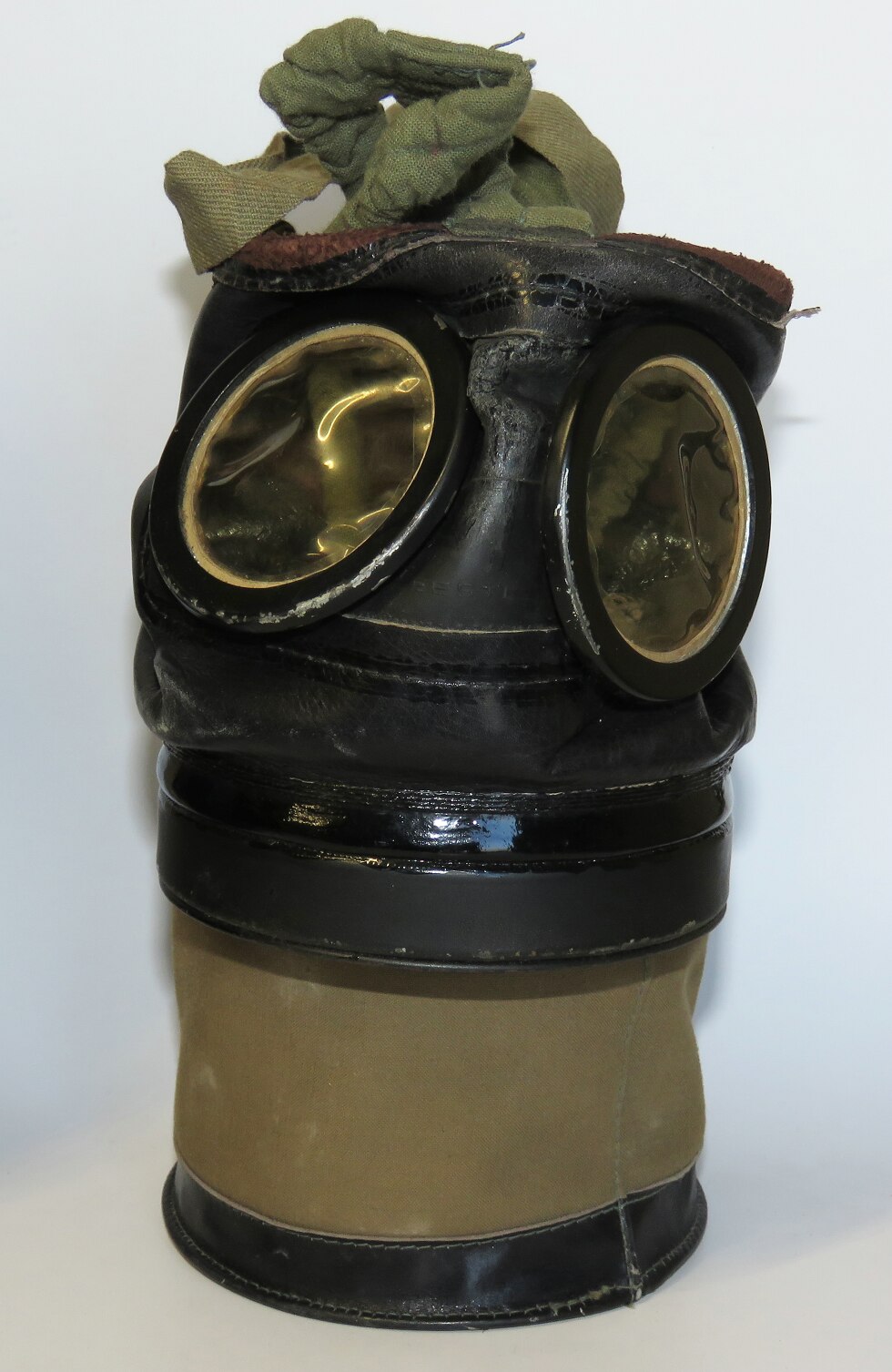 Estonia Gasmask ARS-34 marked.- Field Gear