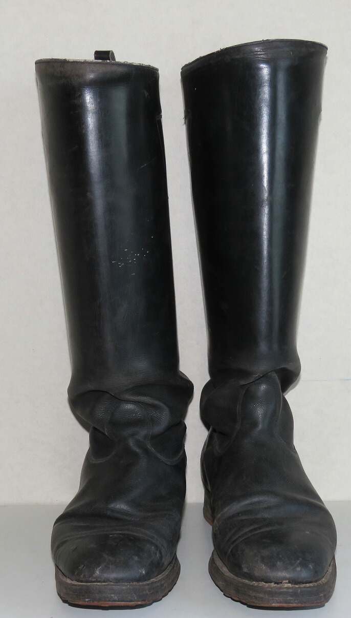 WW2 German officers boots in well-worn condition