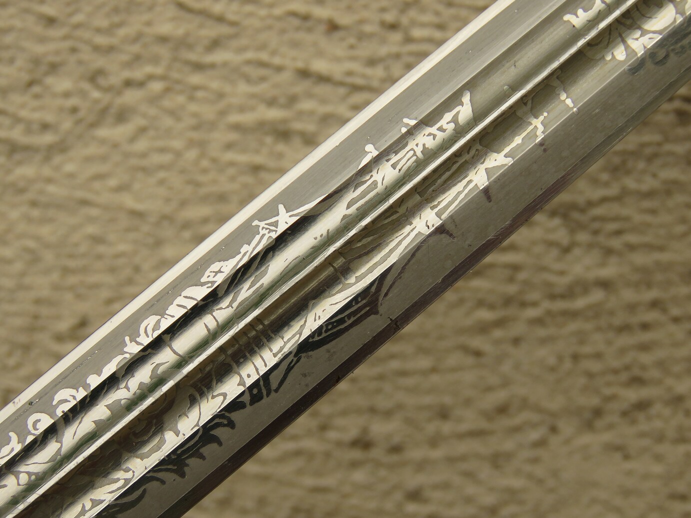Kriegsmarine dagger, etched w Schiffsmotiv, "FW Höller"