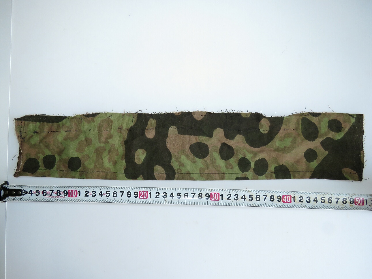 Waffen-SS camouflage swatch combining oak leaf and plane tree prints