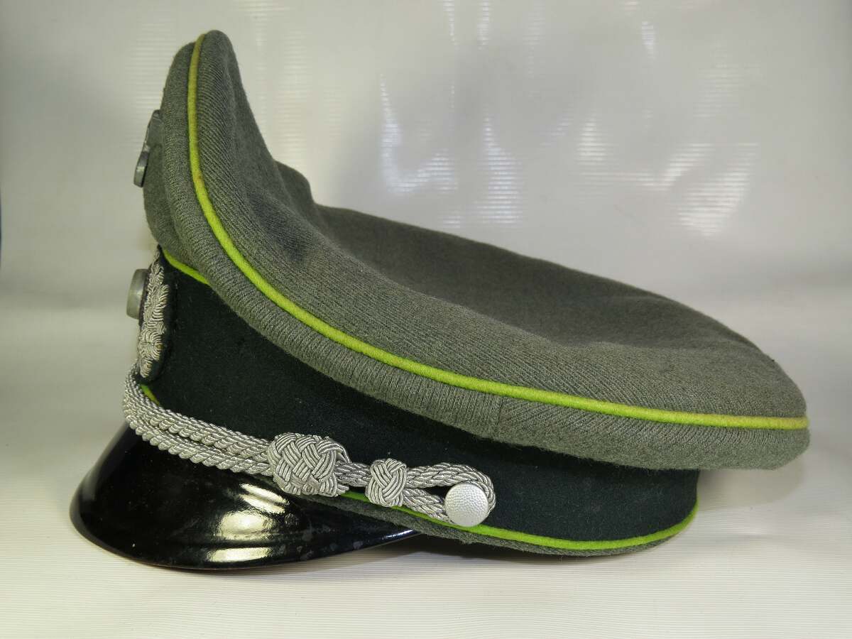 Wehrmacht Heer Panzergrenadier or motorized infantry officers visor hat ...