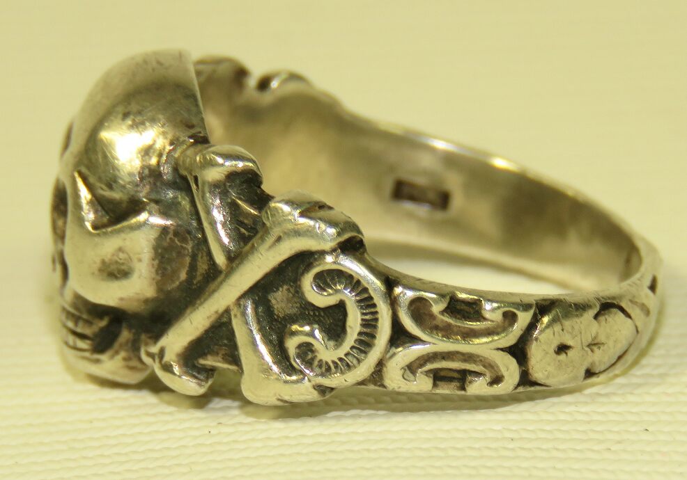Tedesco anello teschio tradizionale, argento