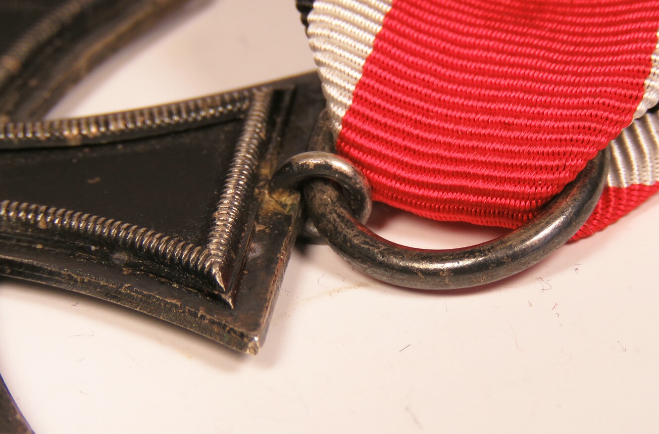 Iron Cross 2nd Class 1939 unmarked, unusually thick ribbon ring