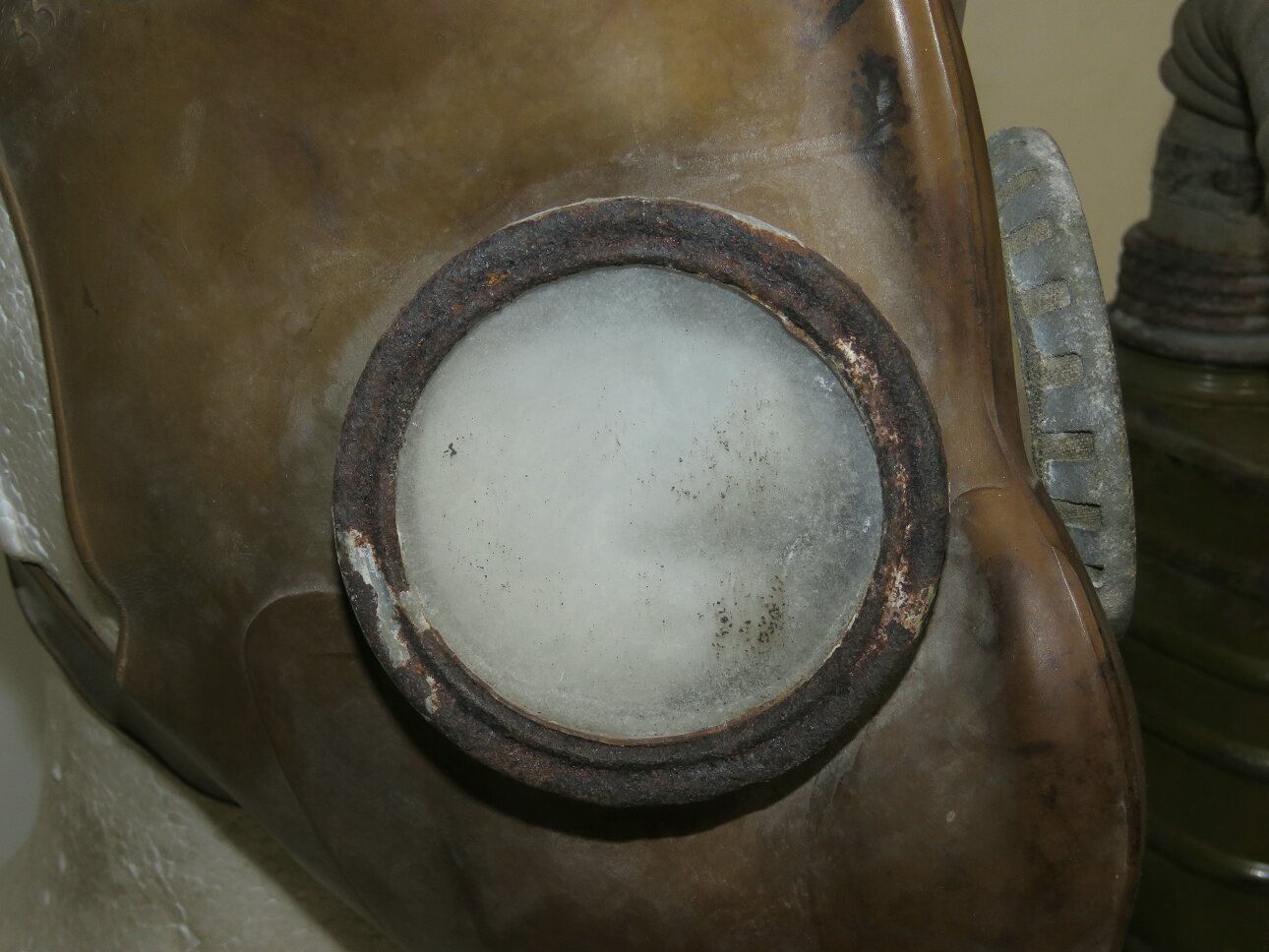 Red Army gas mask BN-T5 with MOD-08 mask