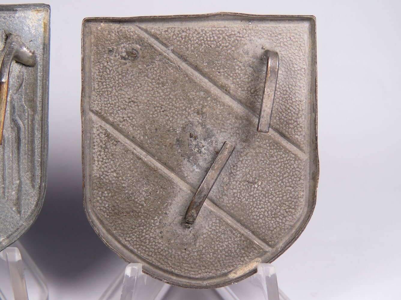 Set of Wehrmacht tropical pith helmet shields