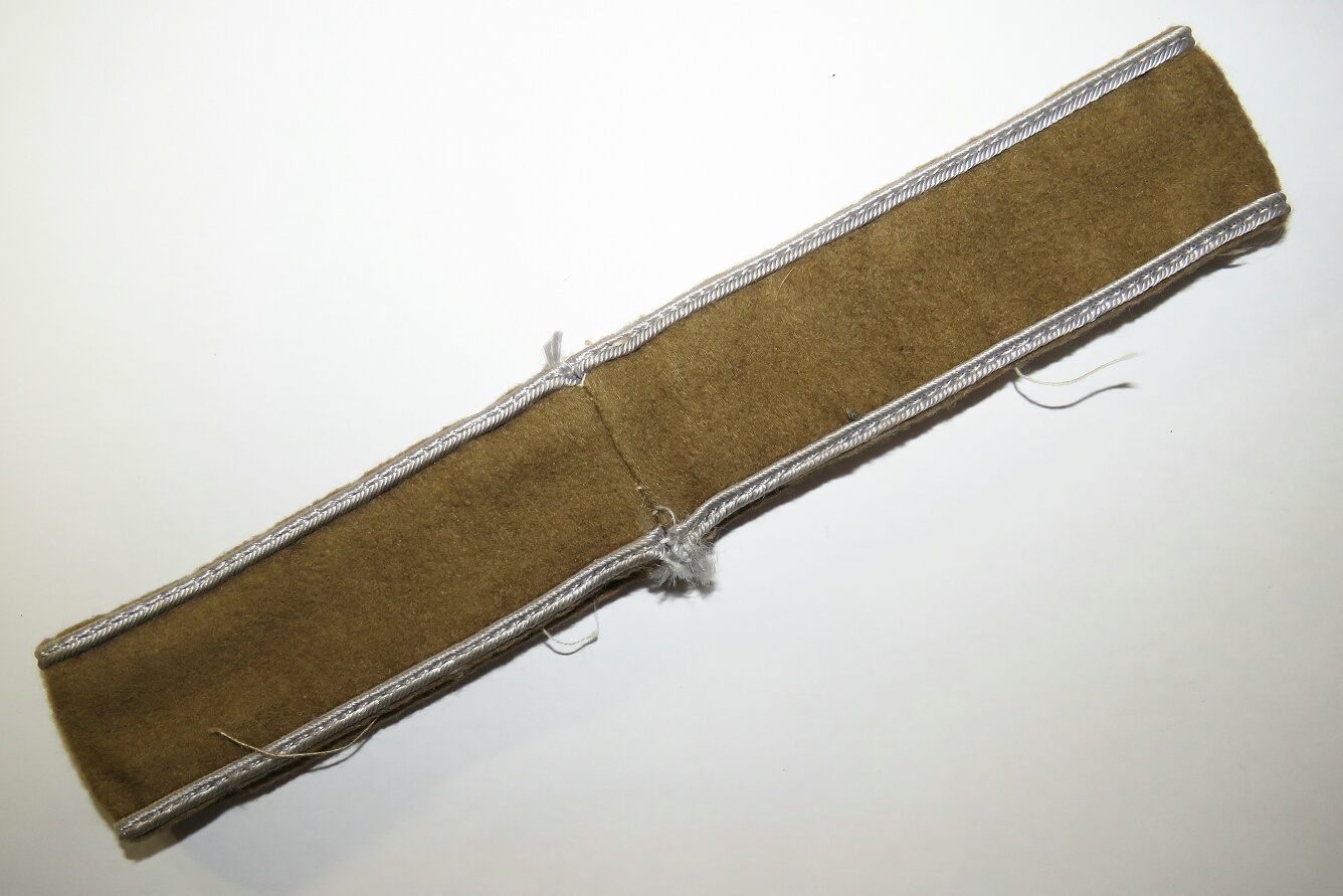 Afrika Cuff Title