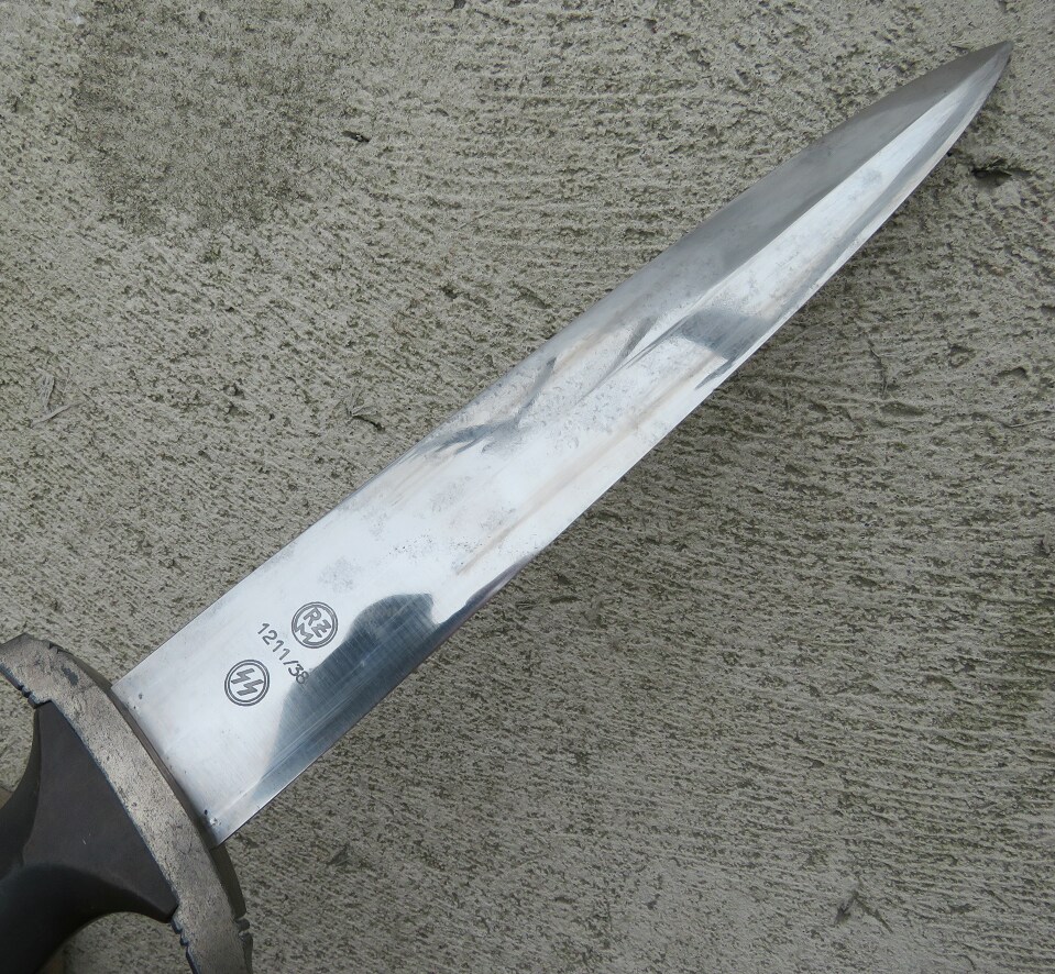 SS Dagger Model 1933 RZM 1211/38 SS Ernst Pack Solingen
