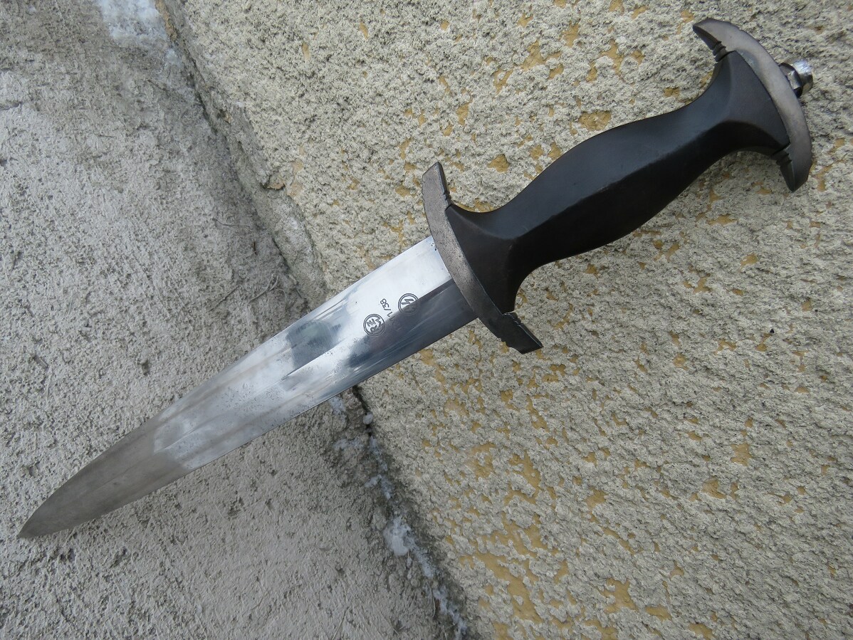 SS Dagger Model 1933 RZM 1211/38 SS Ernst Pack Solingen