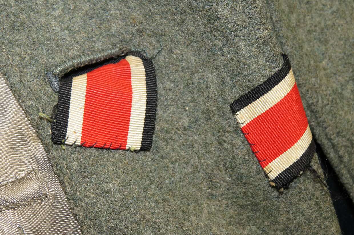 M43 Wehrmacht Heer tunic in rank of lieutenant of the 1st Infanterie ...