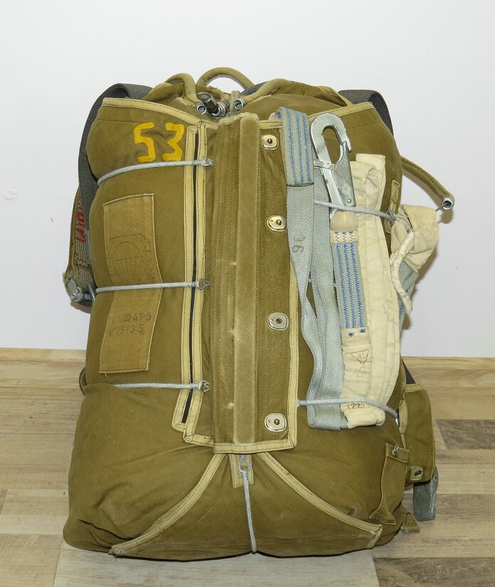 Soviet early post war parachute PD-47, completed set, early postwar ...