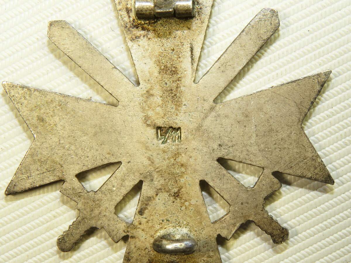 War merit cross, 1 class with swords, L/11 Wilhelm Deumer in box of ...
