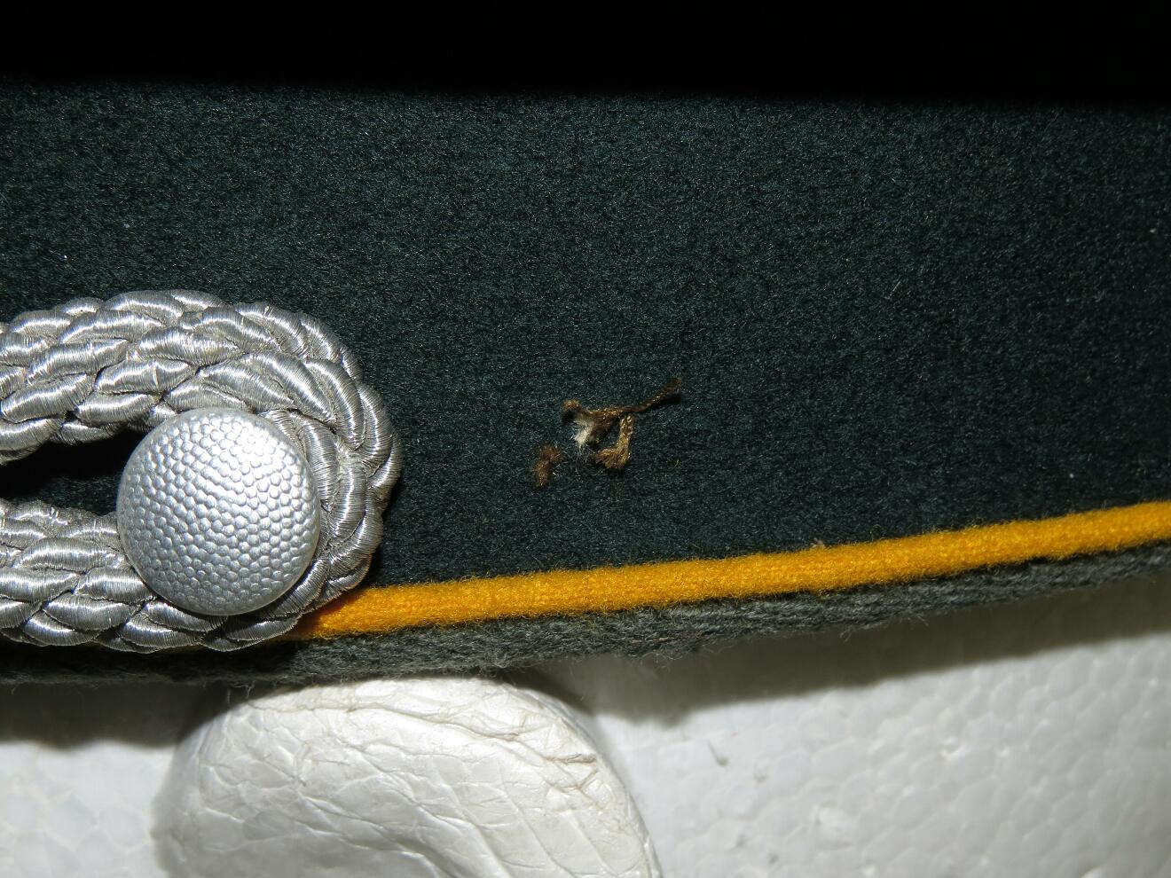 Wehrmacht Heer 5th Cavalry Regiment officer’s visor hat with ...