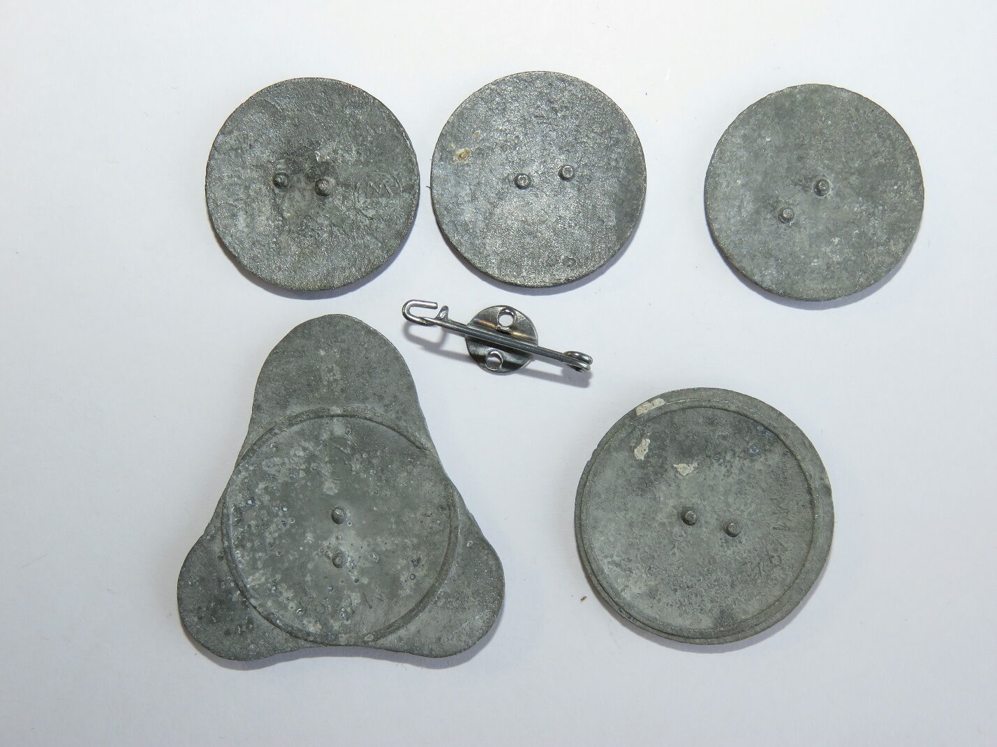 Set of 5 NSDAP badges with RZM M1/92 marking, demonstrating the ...