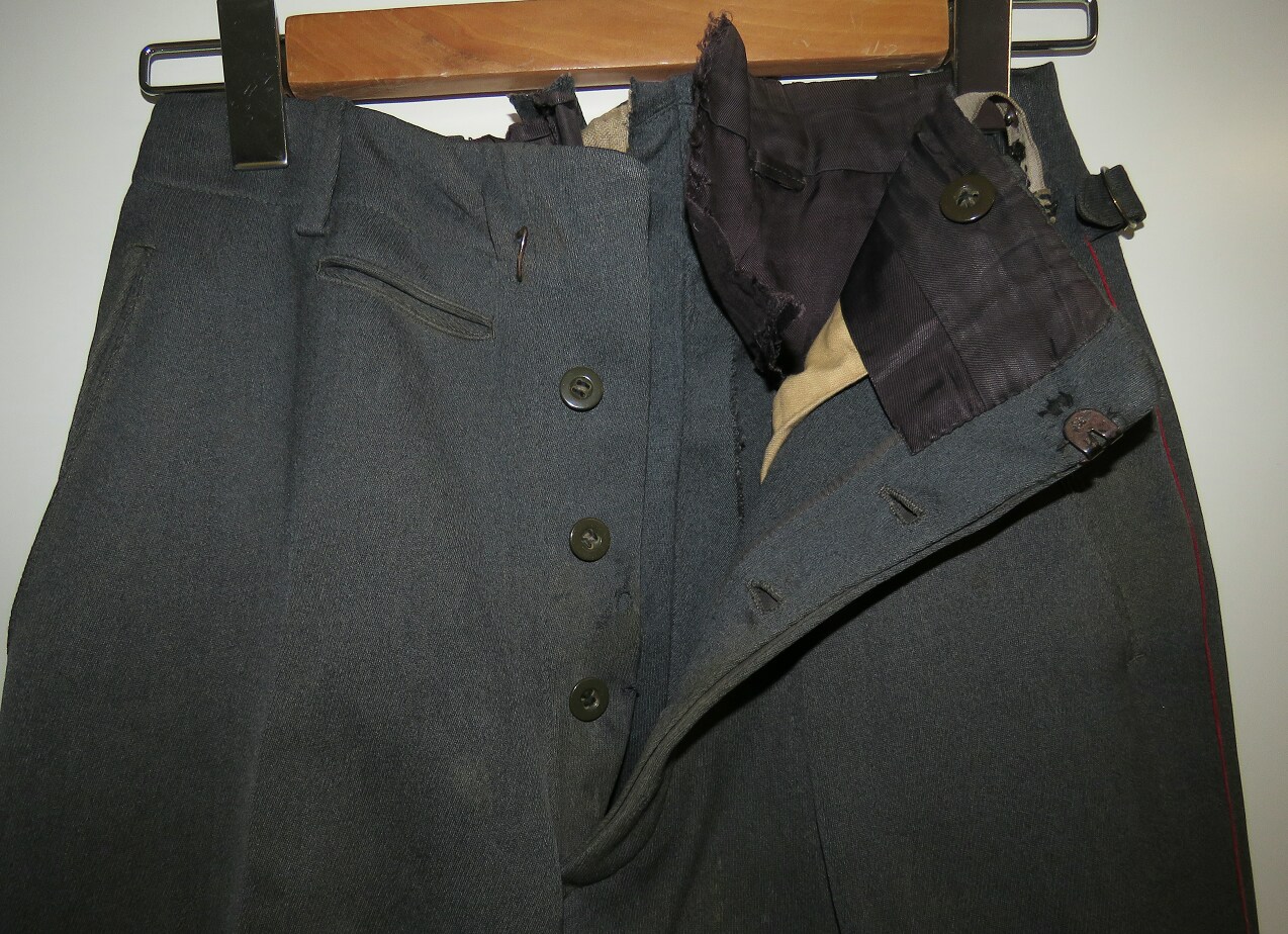 Wehrmacht parade walking trousers with red piping