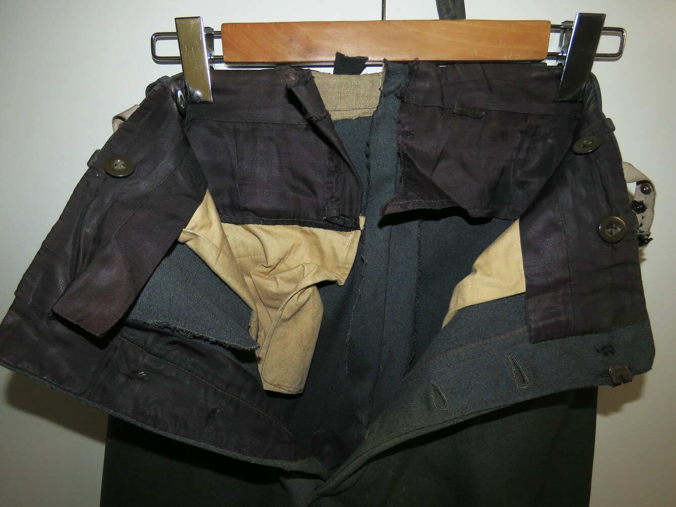 Wehrmacht parade walking trousers with red piping