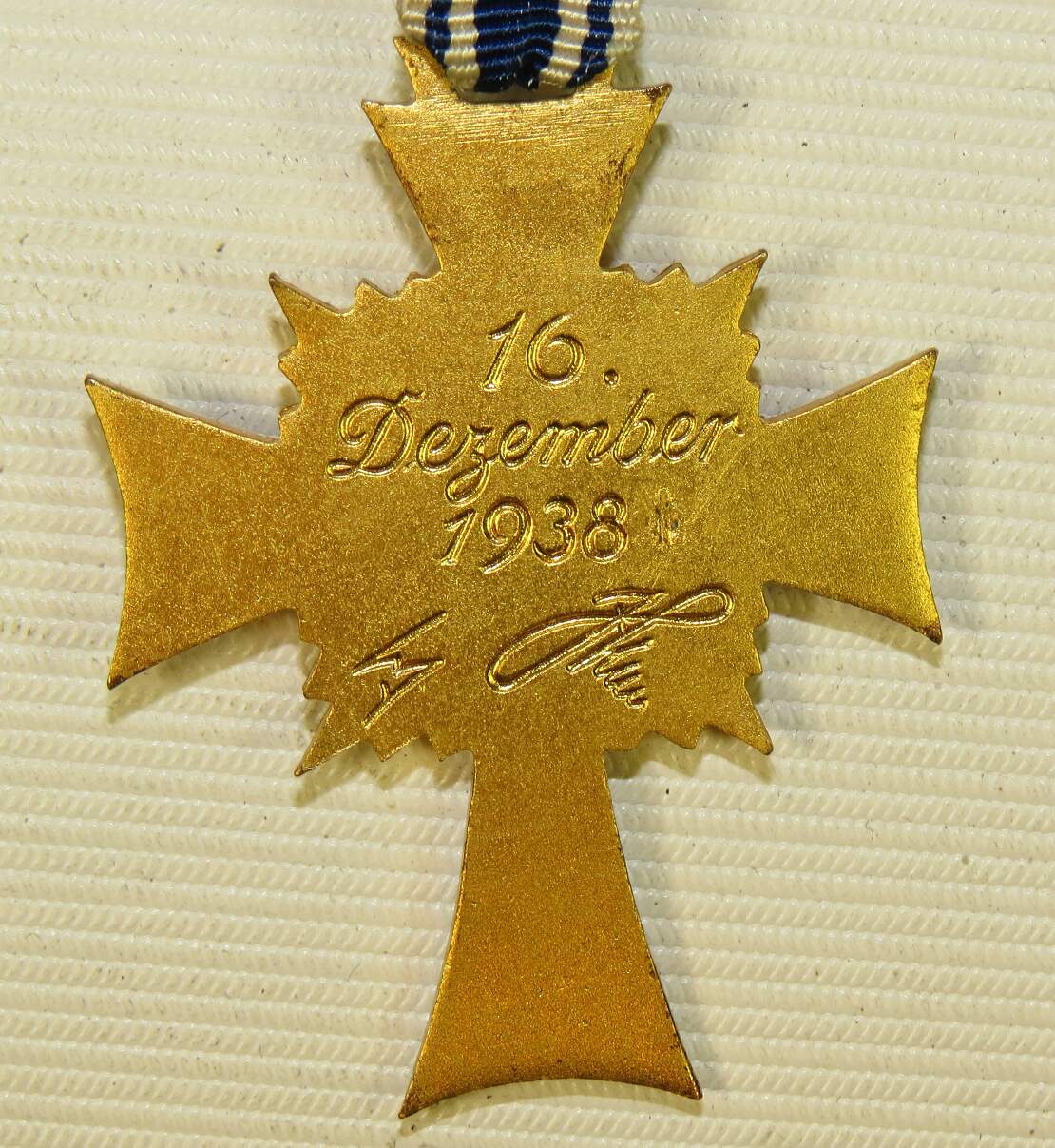 German mother gold class cross-Ehrenkreuz der Deutschen Mutter, Gold ...