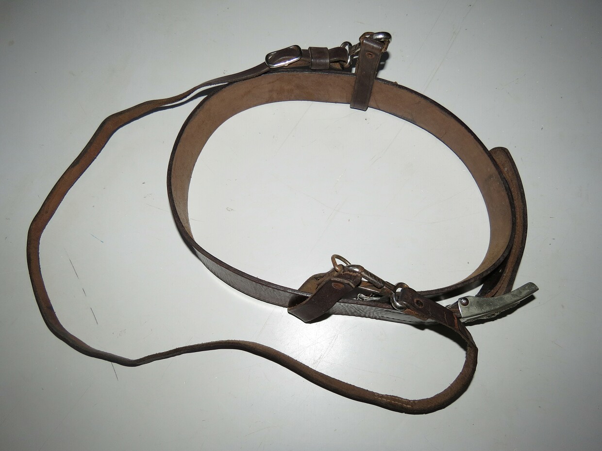 HJ belt and buckle with shoulder belt, 17 RZM Ges.Gesch.