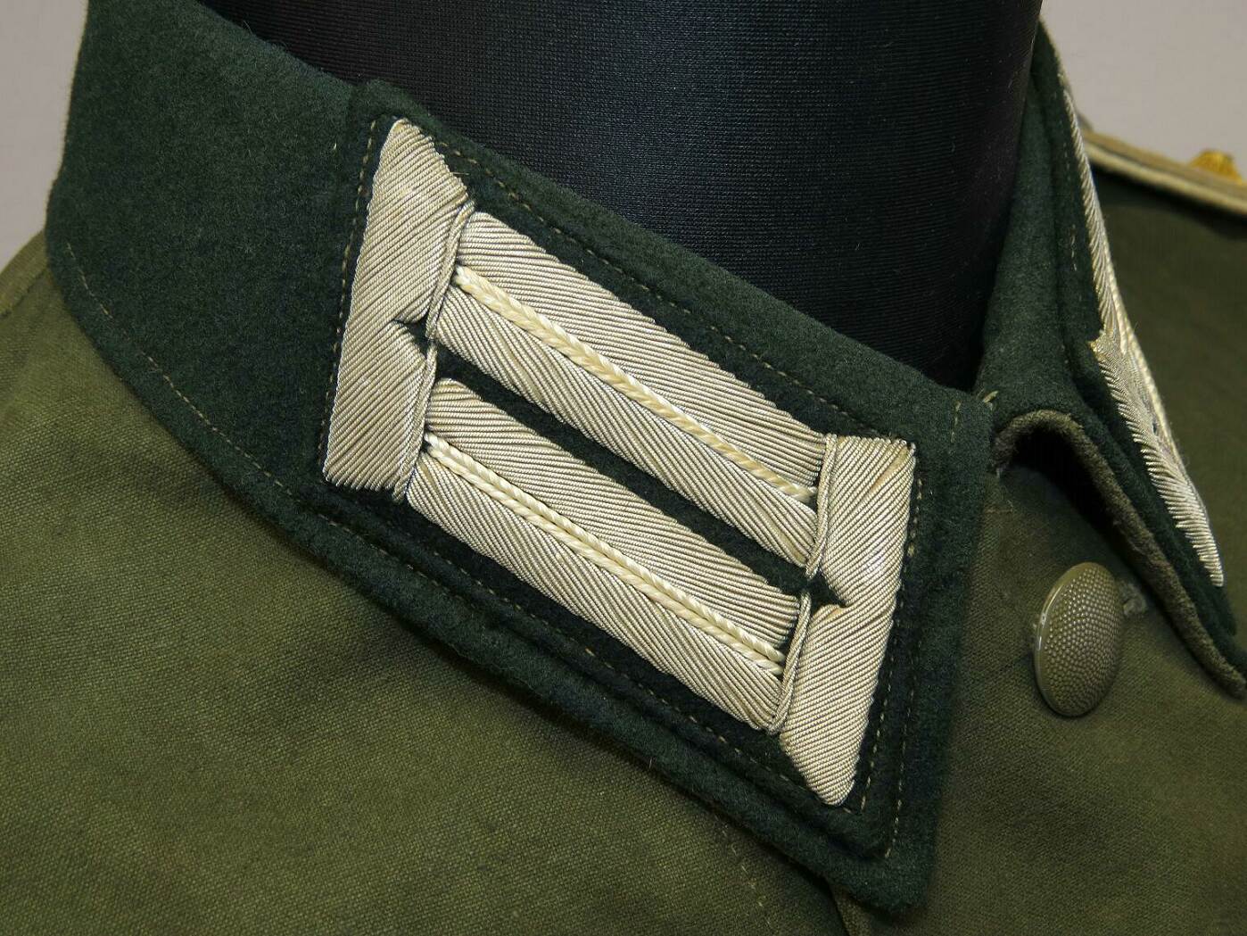 German officer summer tunic for Oberleutnant in Infantry for use at the ...