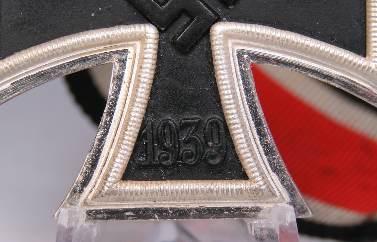 Iron Cross II class 1939. PKZ 3 Wilhelm Deumer Lüdenscheid. Mint