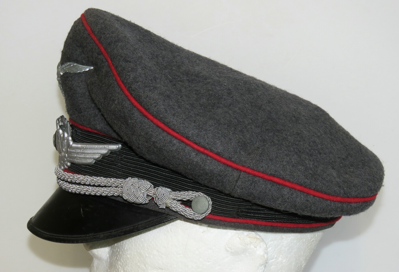 Luftwaffe officer visor cap, late-war issue, with Flak artillery branch ...