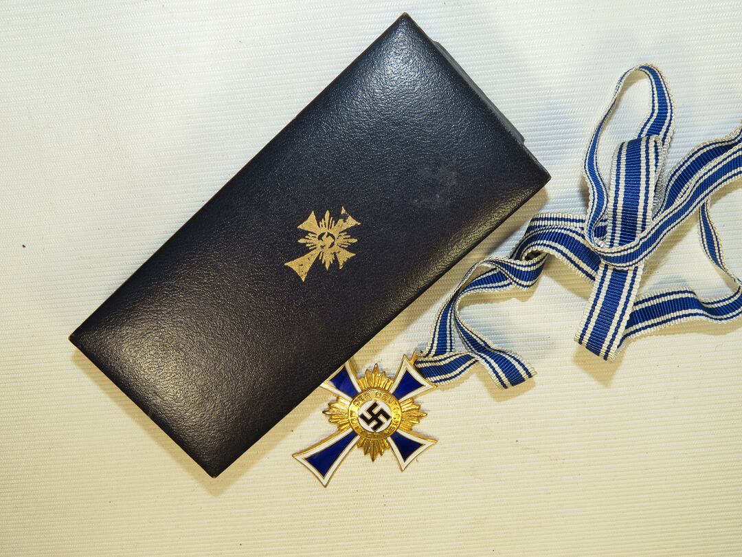 Goldgrad-Mutterkreuz/Ehrenkreuz der Deutschen Mutter in Gold von Hans ...