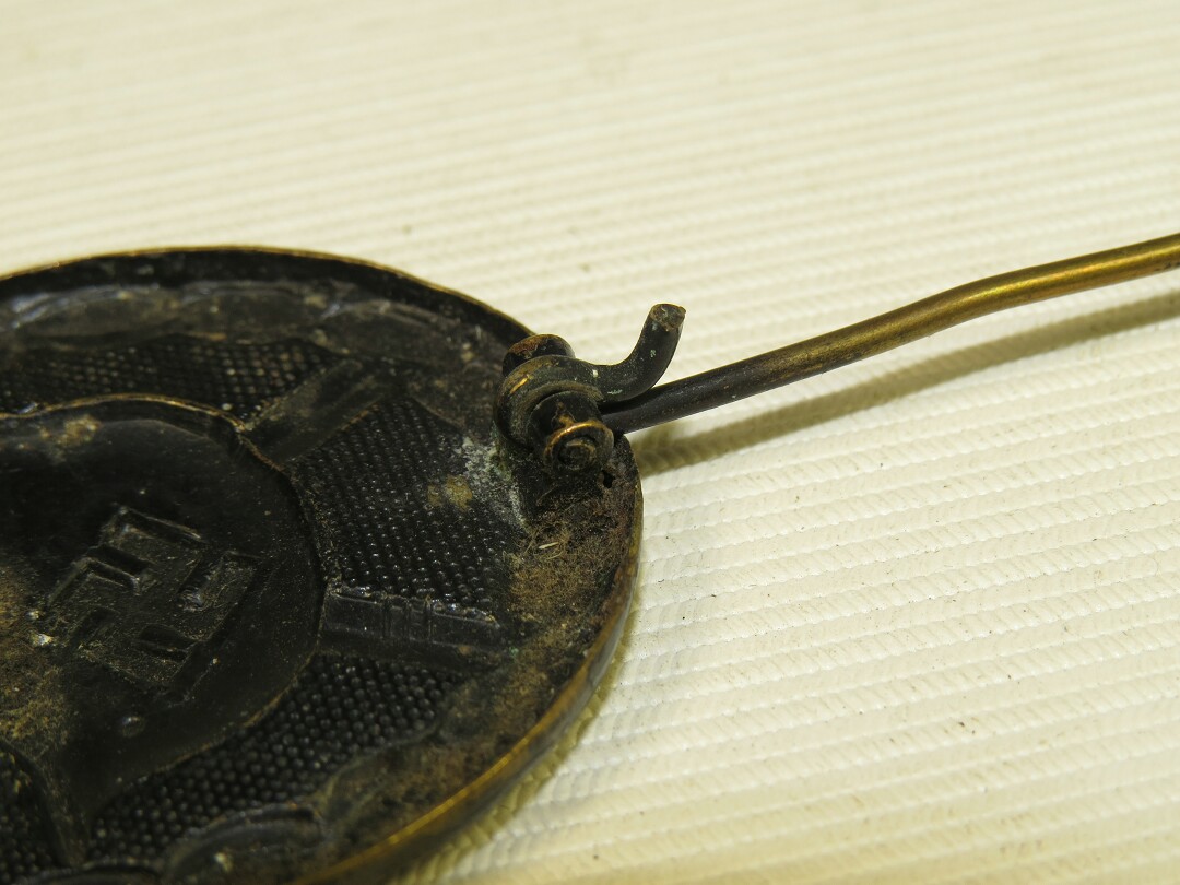 WW2 German black wound badge- yellow brass, unmarked- War ...