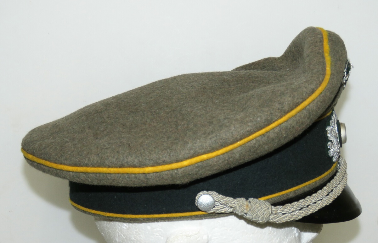 Officer’s Panzer Reconnaissance Visor Cap, Wehrmacht