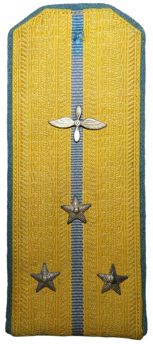 RKVMF senior lieutenant of aviation shoulder board