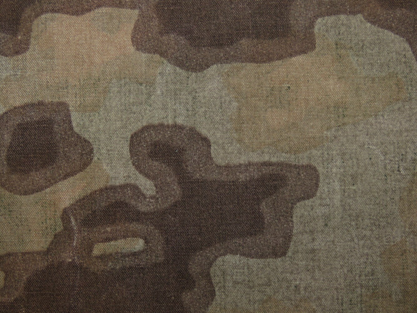 SS Rauchtarn Blurred Edge fabric section