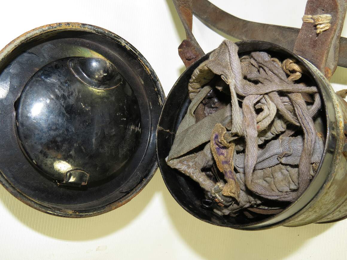 German M 1917 Gas mask with canister- Field Gear