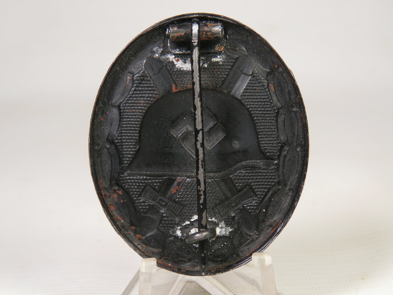 1939 unmarked Black wound badge in steel