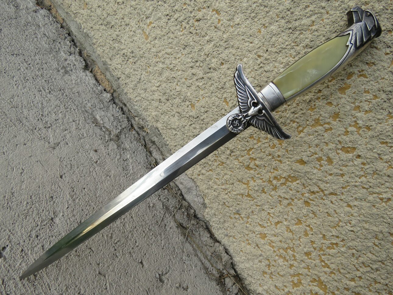 3rd Reich diplomatic corps or Government Official’s dagger. ALCOSO