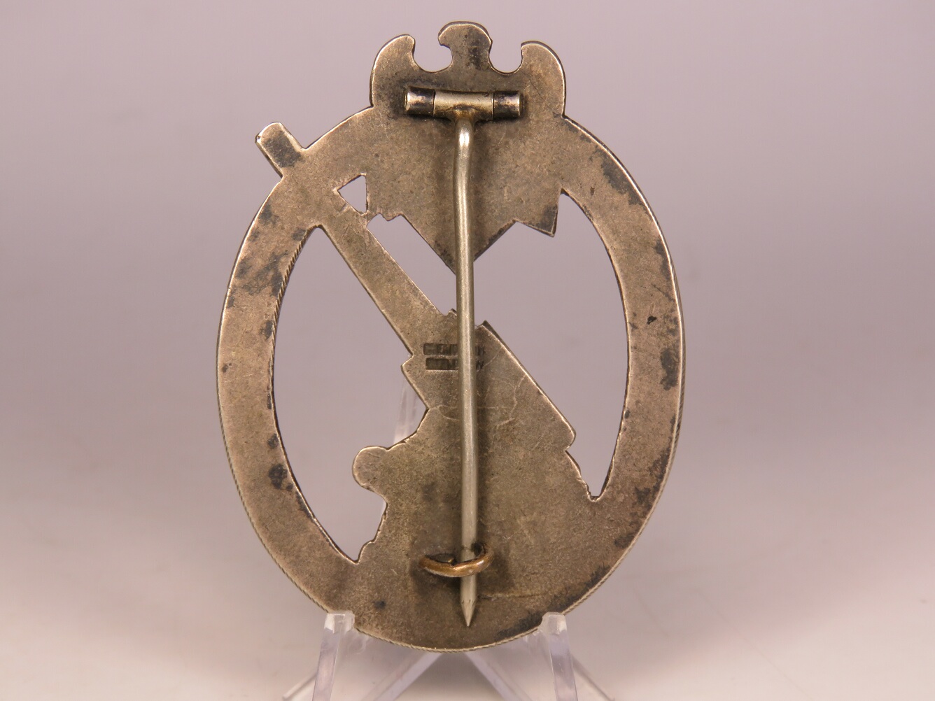 Wehrmacht anti-aircraft gunner badge in Buntmetal - Juncker
