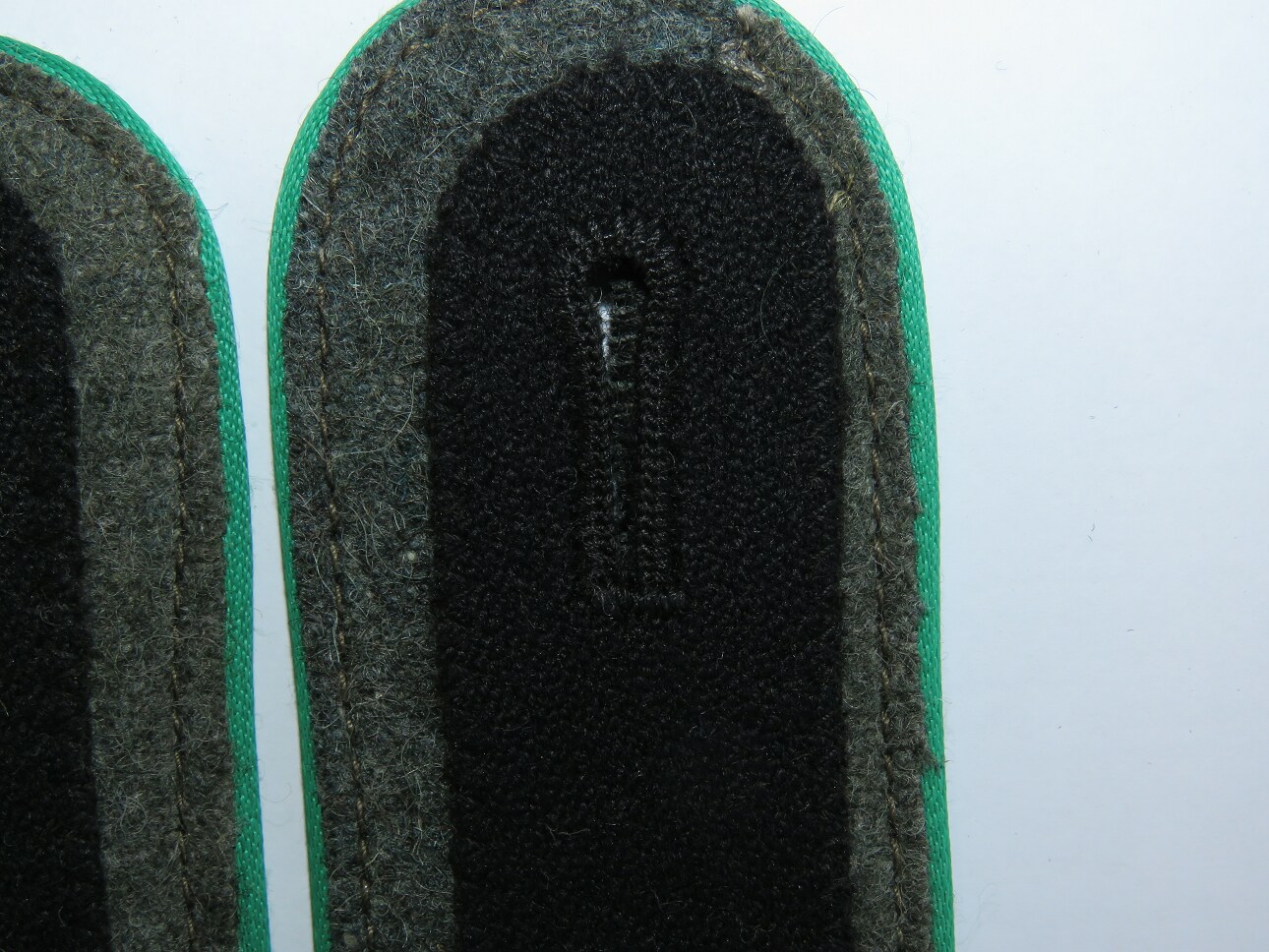 Waffen-SS shoulder boards M42, green piping, Gebirgsjäger