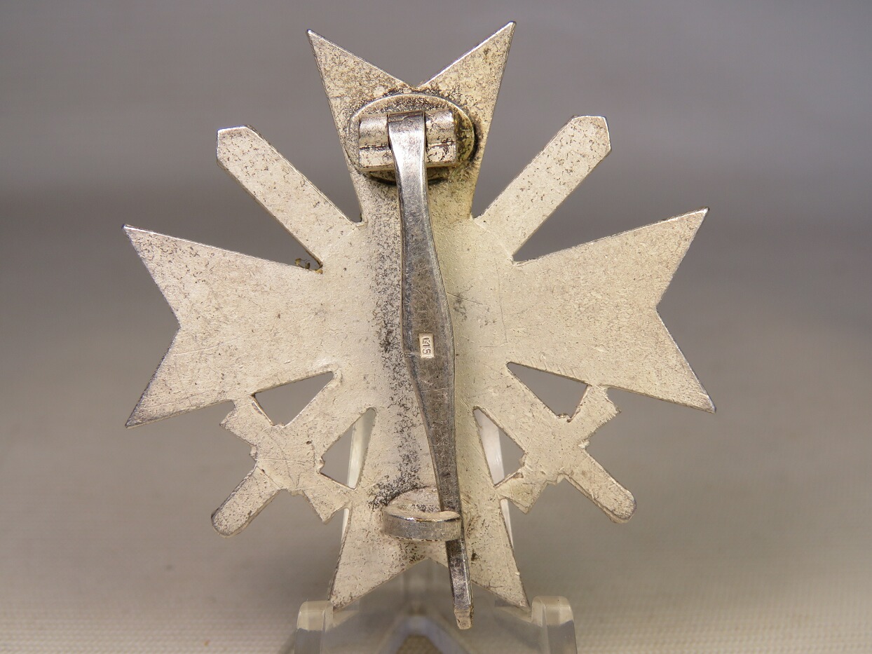 Silver class of the 1939 Military Merit Cross with swords. F. Orth L/15
