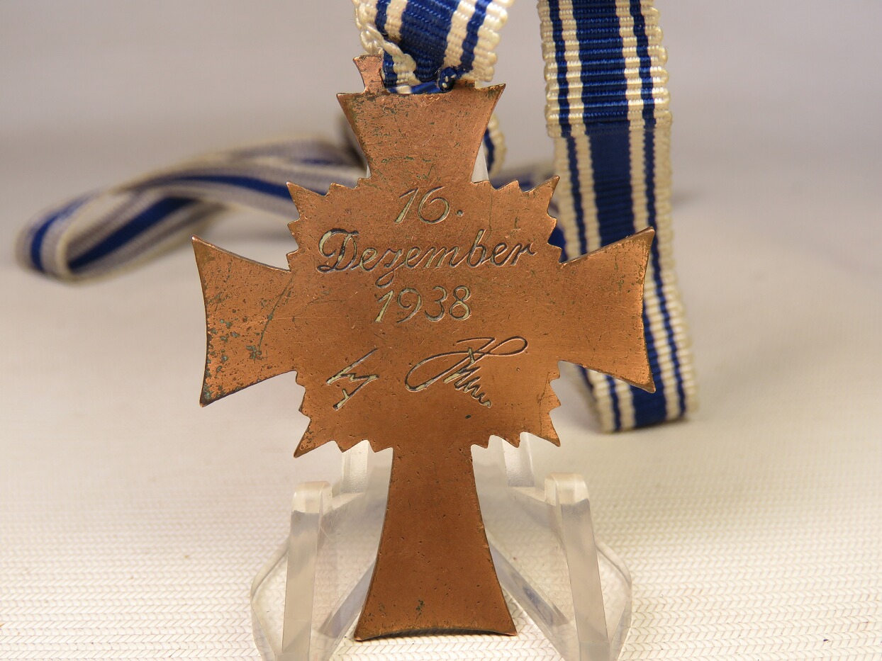 WW2 Deutsches Mutterkreuz 1938, dritte Klasse, Bronze