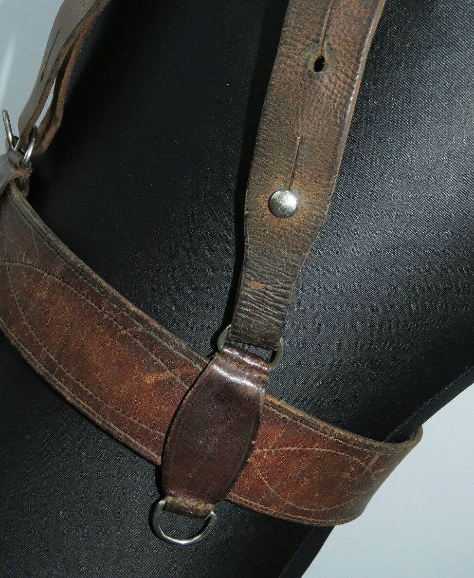 Belt, Cross straps and a whistle with a pocket for the RKKA M1932 ...