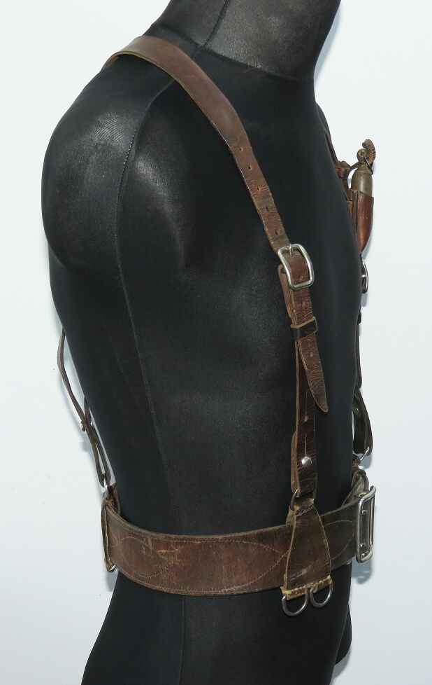 Belt, Cross straps and a whistle with a pocket for the RKKA M1932 ...