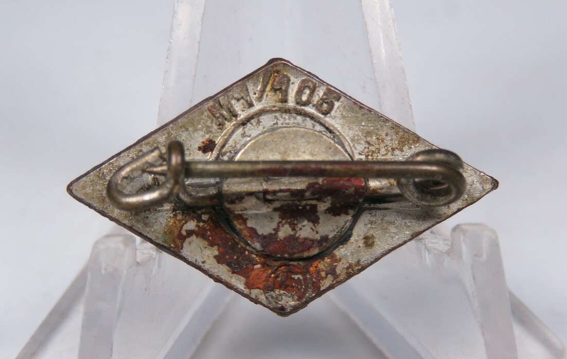 Hitlerjugend Mitgliedsabzeichen RZM M1-105