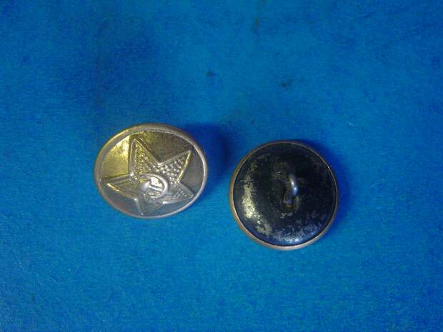 WW2 Red army 18 mm mid war brass buttons for shoulder straps- Accessories