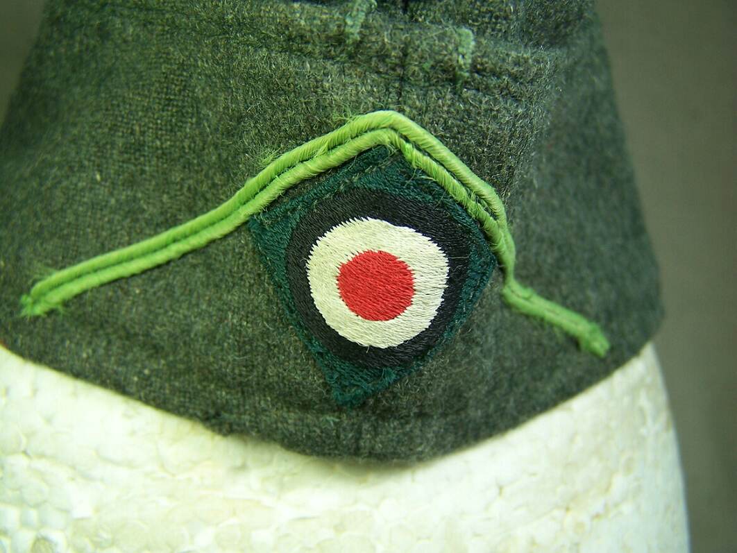 M38, enlisted men, Heeres Panzergreanadiere, or motorized infantry hat ...